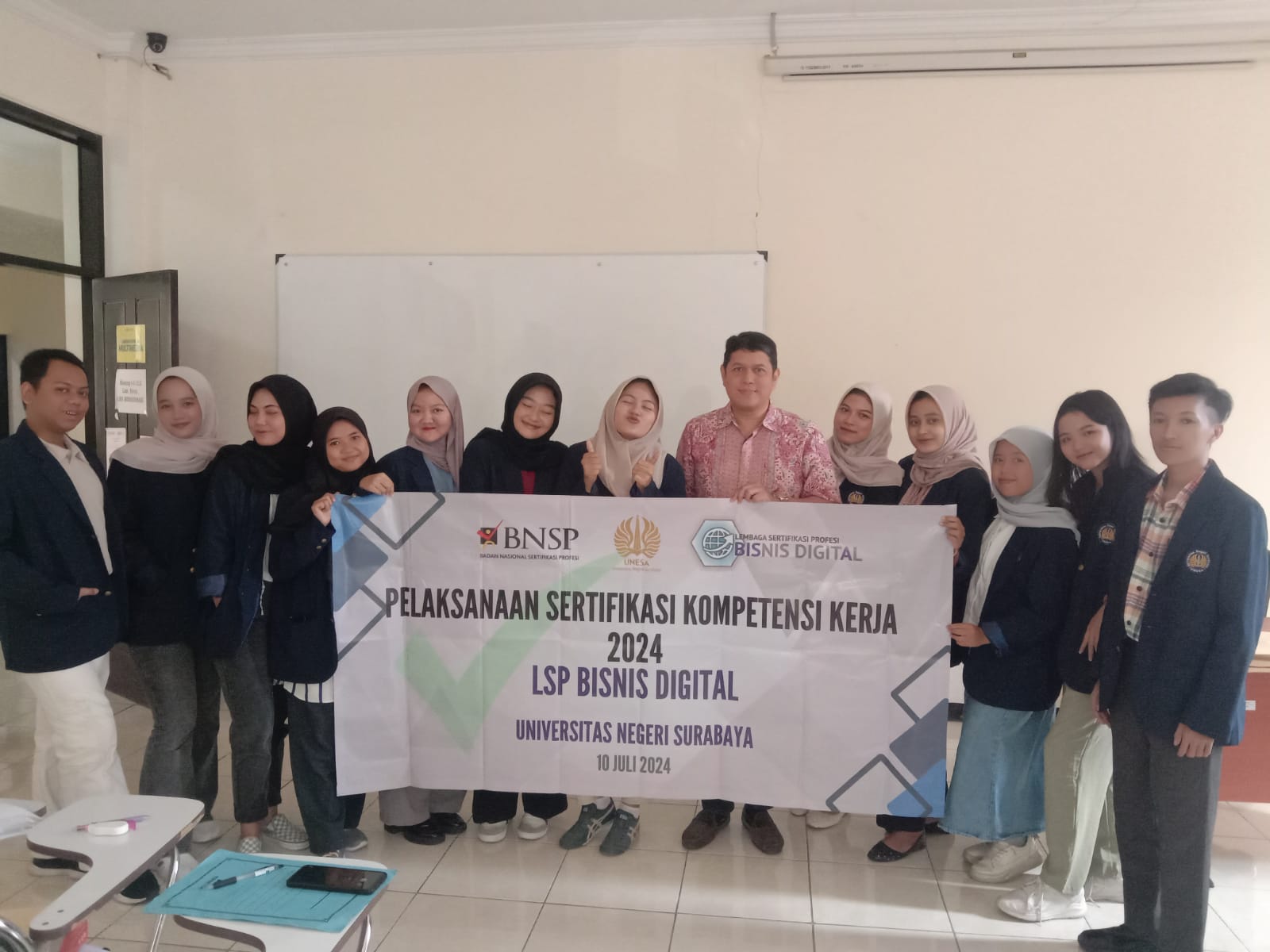 Kembali Adakan Program Sertifikasi Kompetensi Kerja, Laboratorium Ilmu ...