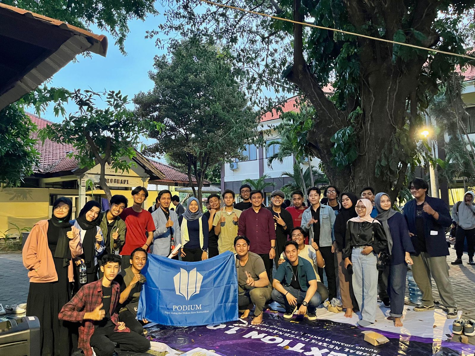 Hadapi Tantangan Digital, Kajian Rutin PODIUM UNESA Vol. 2 Kupas Tuntas ...