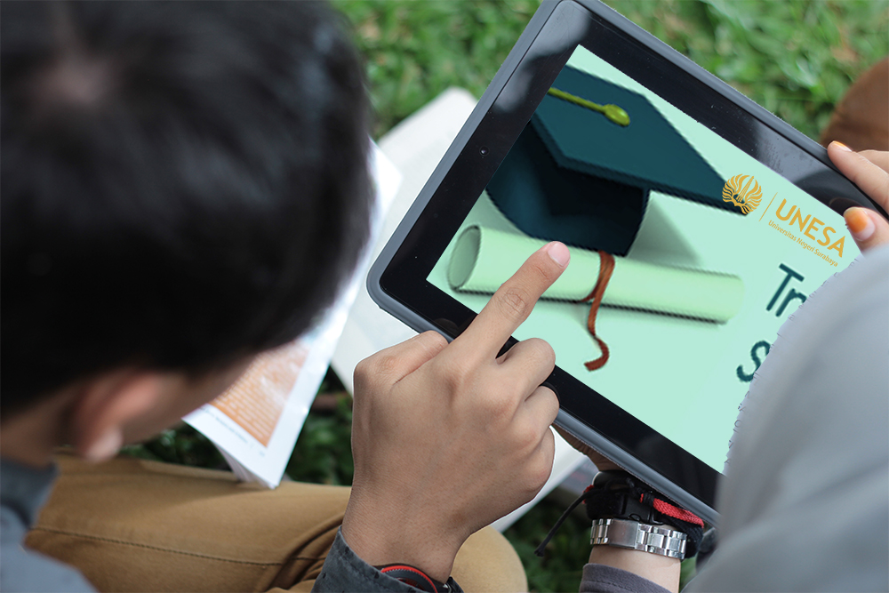 Alumni Universitas Negeri Surabaya