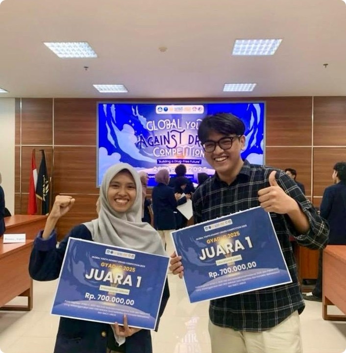 Mahasiswa Sains Data Unesa Raih Juara 1 Debat dan Juara 1 Video Edukasi ...