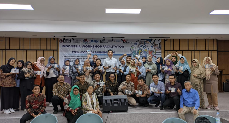 STEM Coding Facilitator di UPH Tangerang: Penandatanganan MoU Unesa dan WoW Education ARTEC Japan