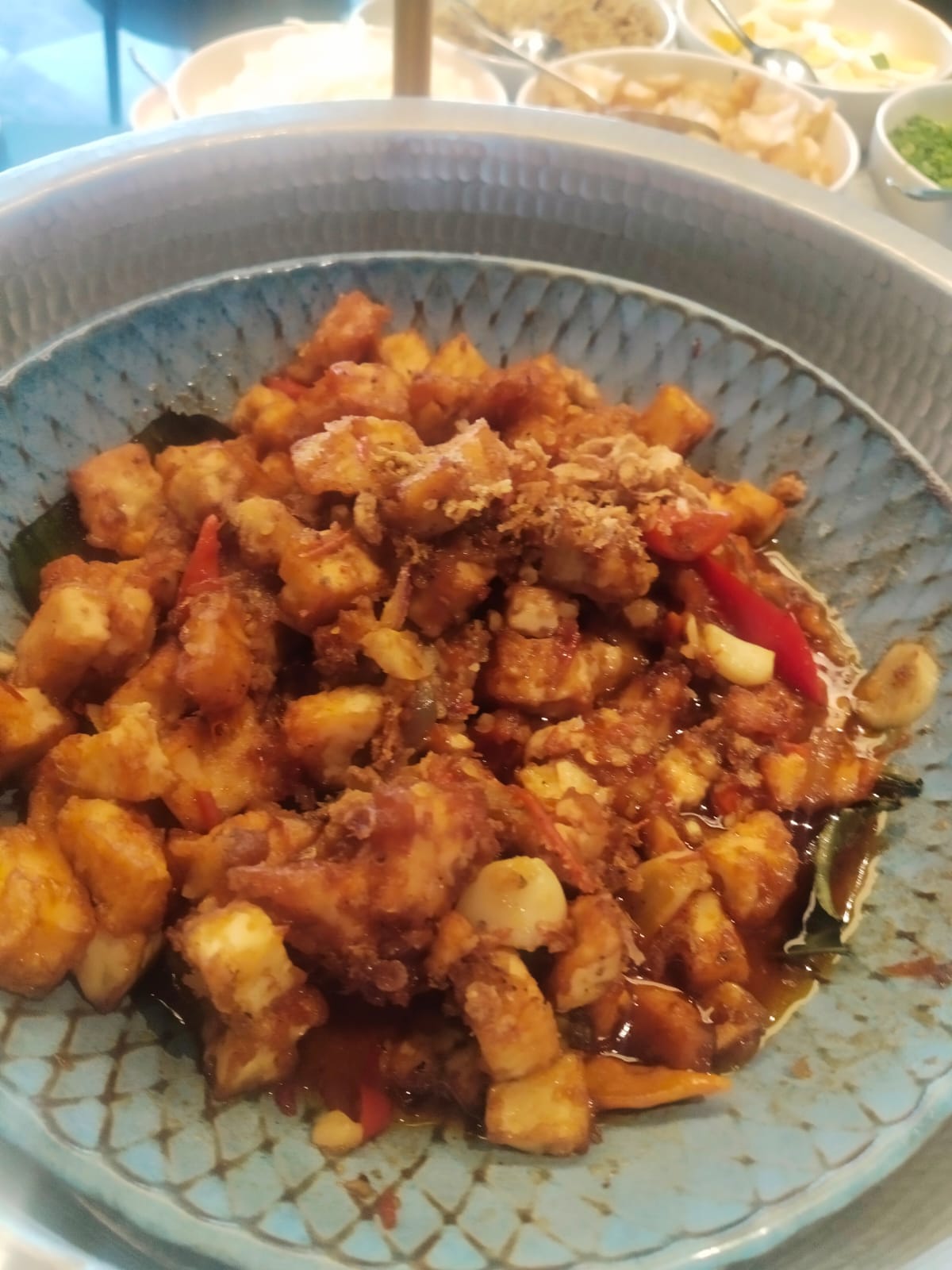 DARI DAPUR PASTRY MENUJU BUFFET NUSANTARA: INOVASI PUTIH TELUR SEBAGAI ...