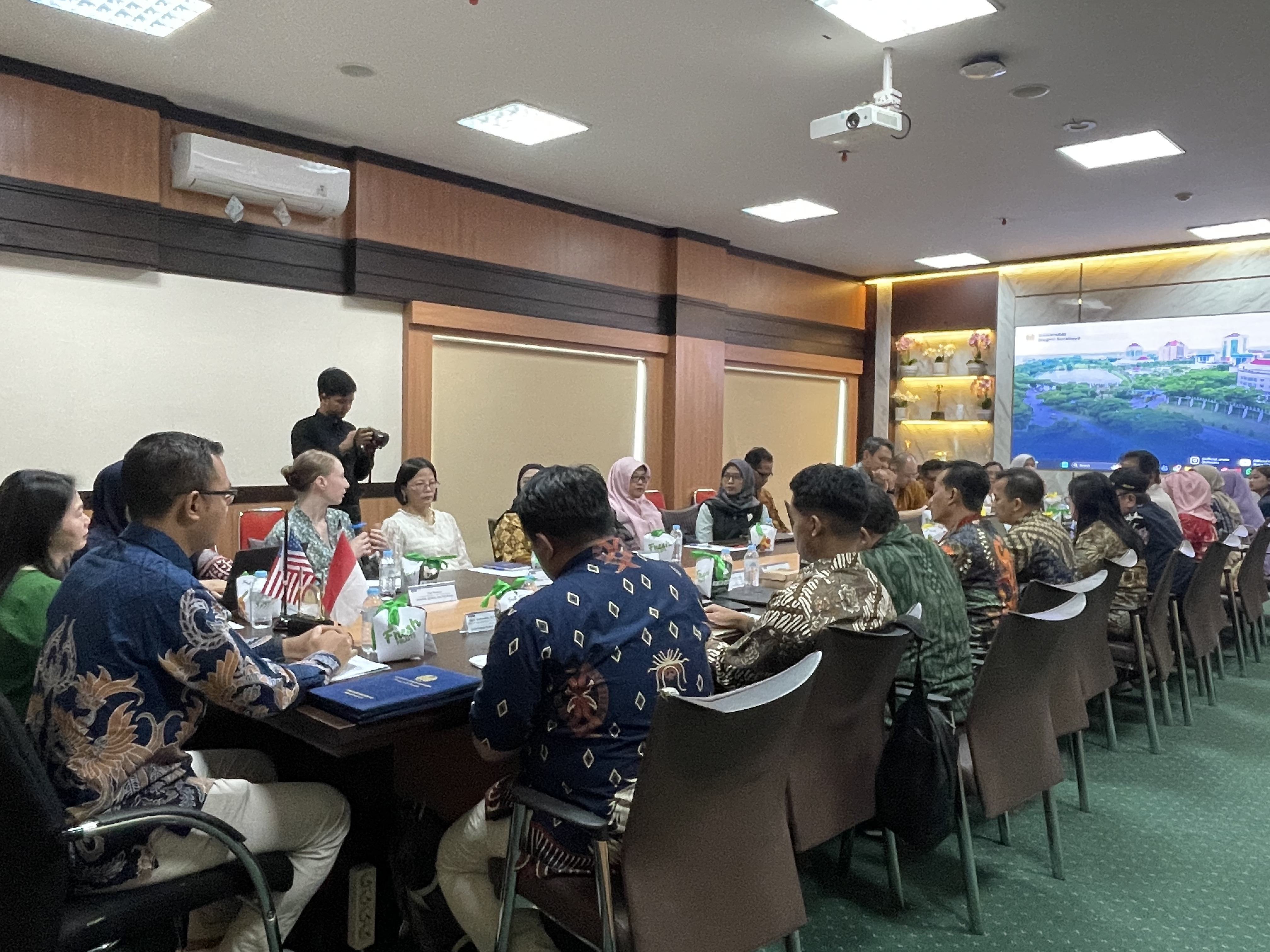 UNESA dan Perkins: School fot the Blind Perkuat Kolaborasi Menuju ...