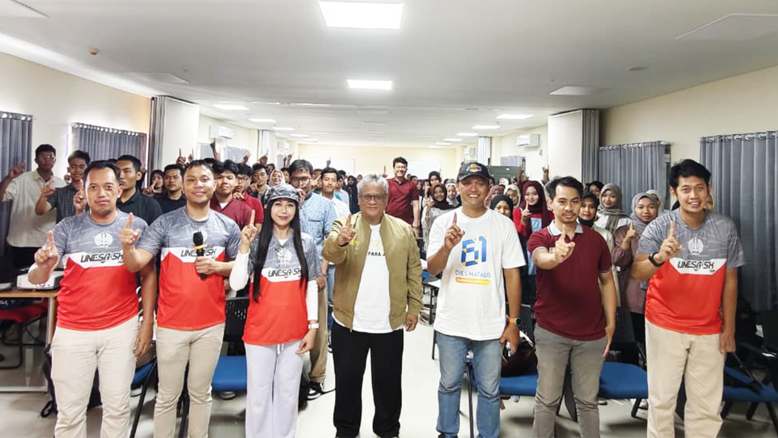 Prof. Bachtiar Bangun Semangat Mahasiswa Baru Teknologi Pendidikan S1 TP PSDKU UNESA 5