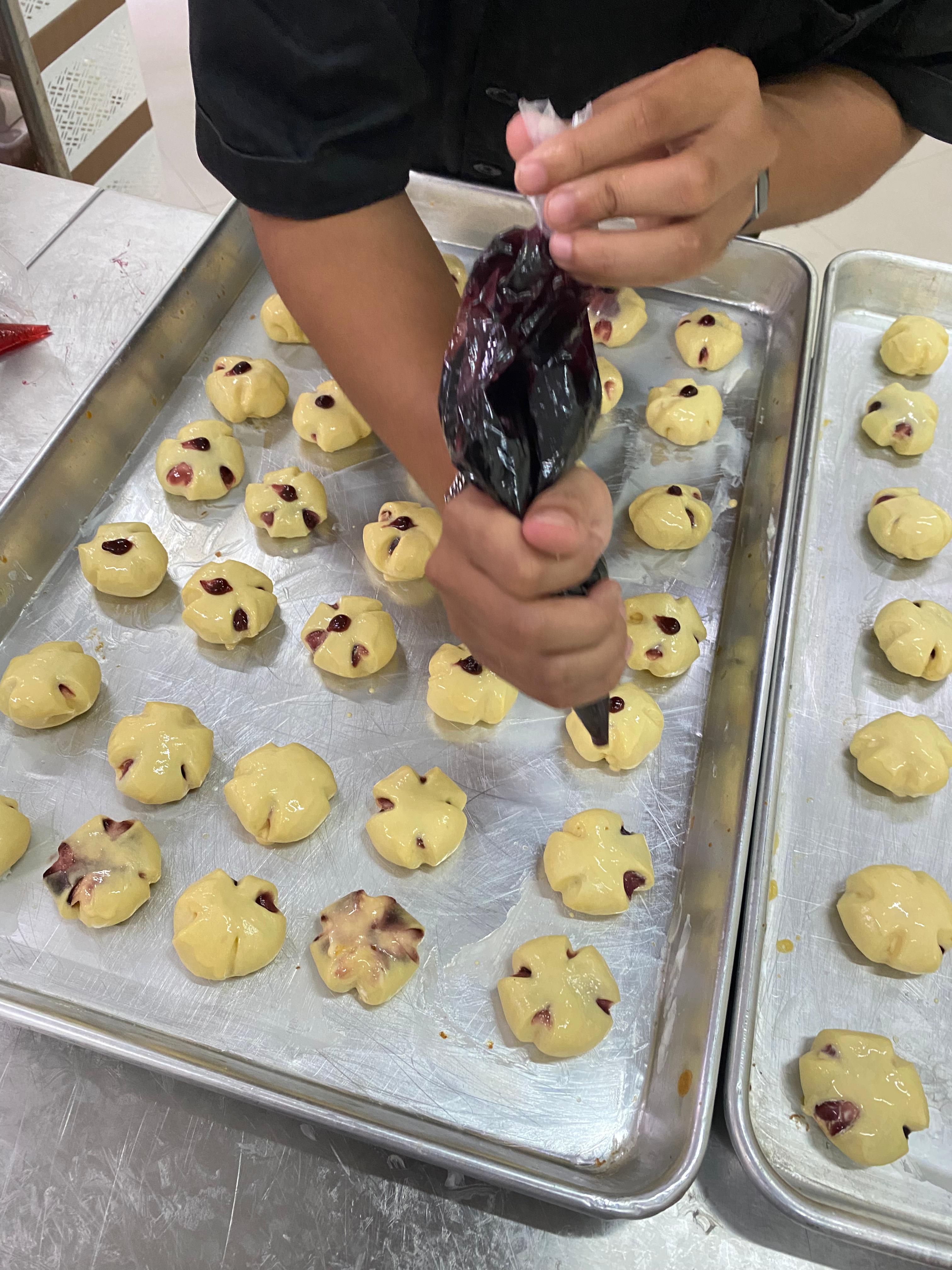 Kenal Lebih Dekat UVO Bakery Unesa: Bakery Vokasi yang Siap Layani ...