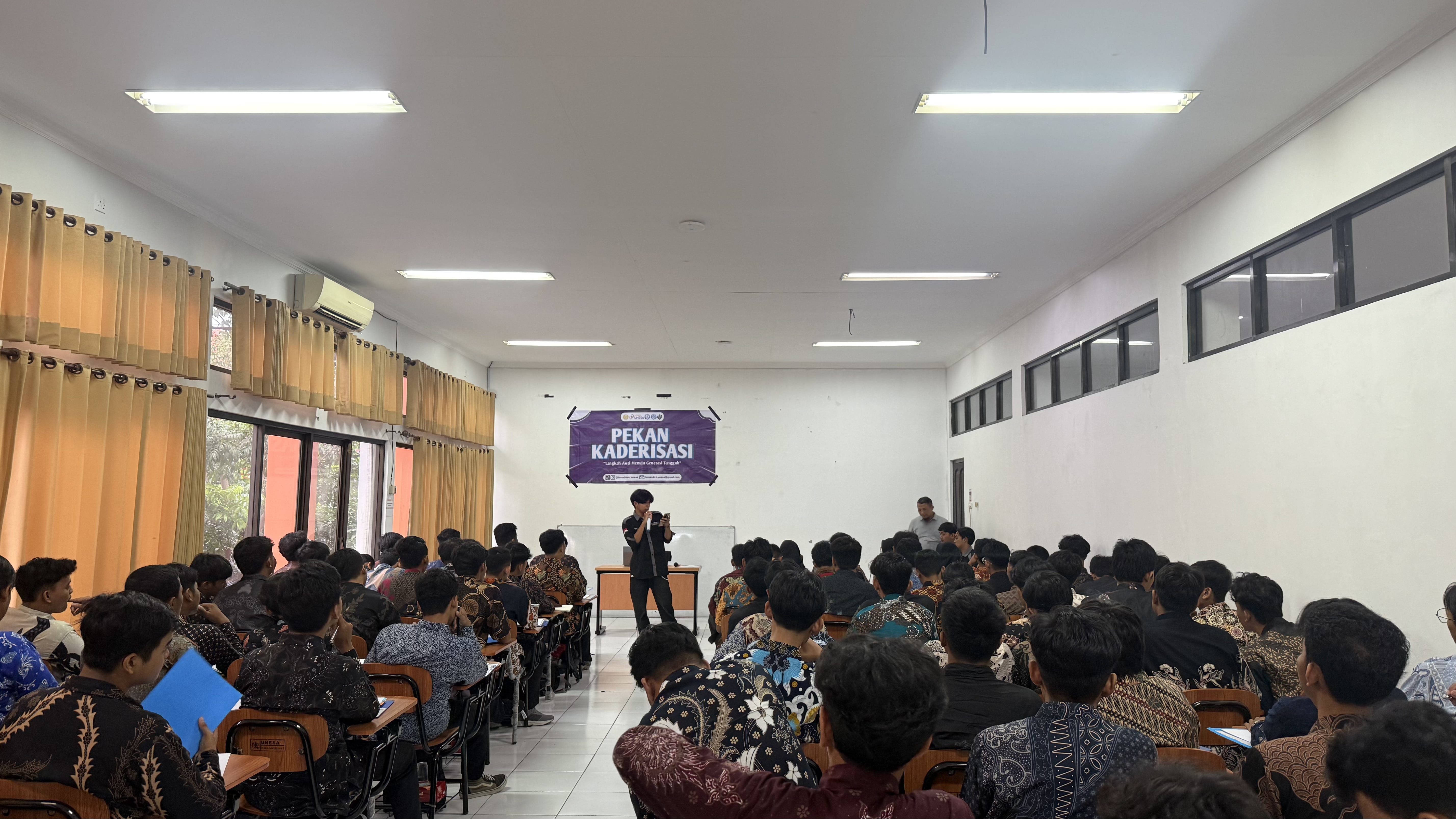 Membekali Mahasiswa Baru D4 Teknologi Rekayasa Otomotif 2025 dengan Kegiatan "Personal Growth 2.0"